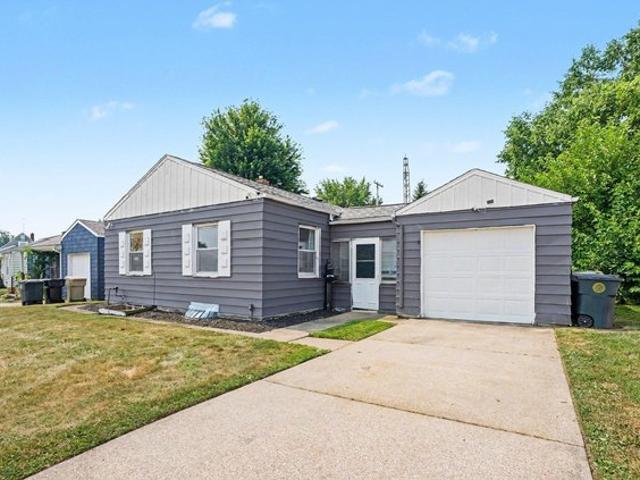 741 Fairway St, South Bend, IN 46619