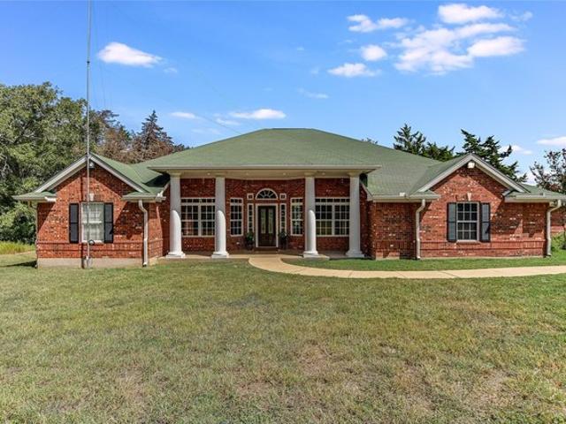 741 Knobbs Rd, McDade, TX 78650