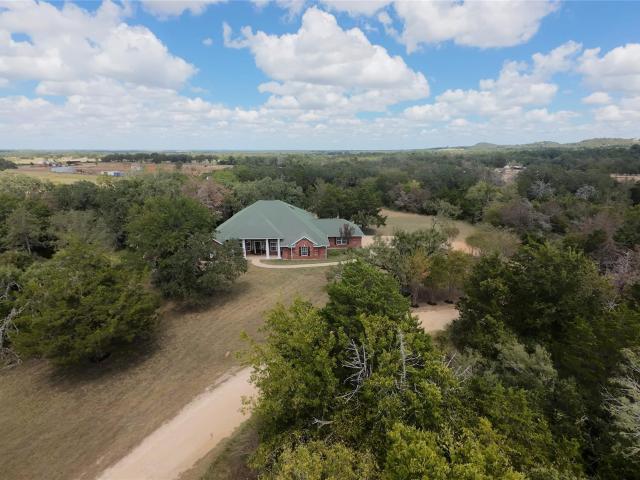 741 Knobbs Rd