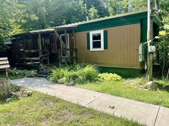 741 Harbor View Dr, Mio, MI 48647