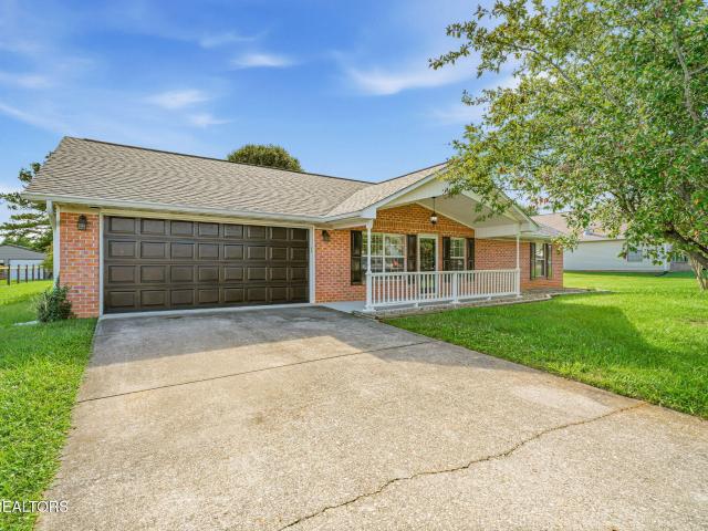 741 Meadow Ridge Rd