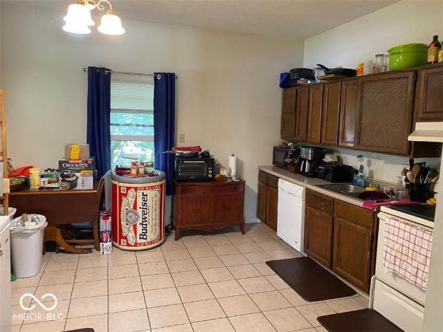 741 N Rangeline Rd, Unit B, Carmel, IN 46032 | MLS #22098 | Compass
