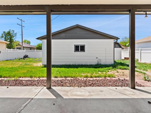 741 S 6th Avenue
