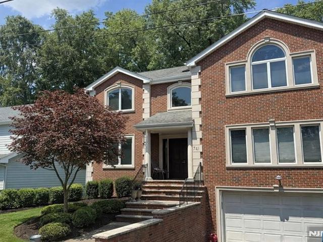 741 Washburn St, Teaneck, NJ 07666