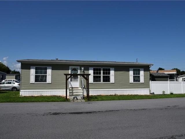 7424 Marquis Dr, Upper Macungie Township, PA 18087