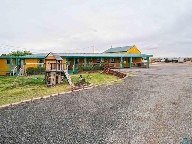 7424 Dulce Rd, Carlsbad, NM 88220