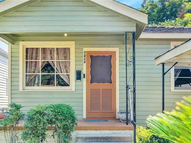 7424 Hurst St, New Orleans, LA 70118