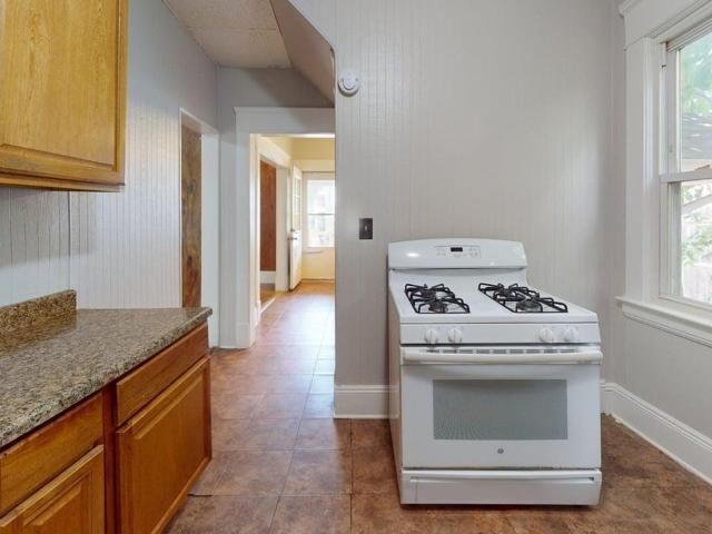 7424 Indiana Ave, Cleveland, OH 44105 2 Bedroom Apartment for Rent at 7424 Indiana Ave, Cleveland, OH 44105 South Broadway