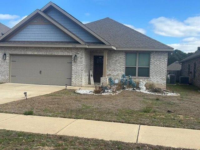 7424 Stagecoach Rd, Pensacola, FL 32526