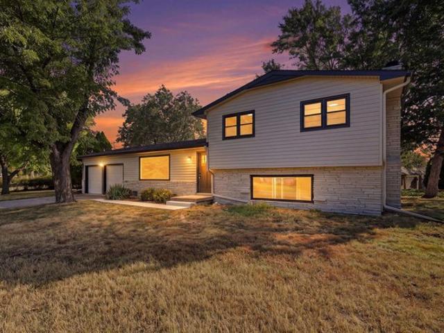 7424 W 11th St N, Wichita, KS 67212