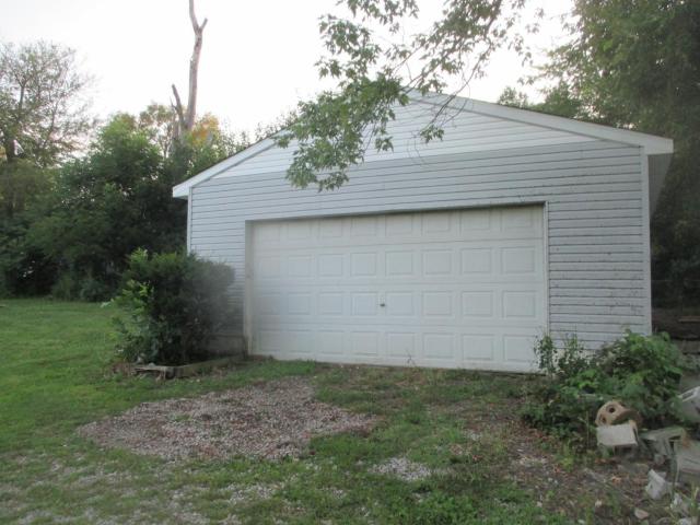 7424 W 140th Place