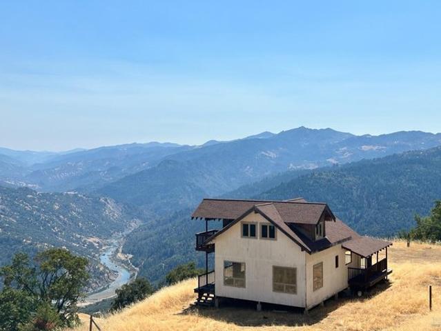 74250 Island Mountain Rd, Piercy, CA 95587