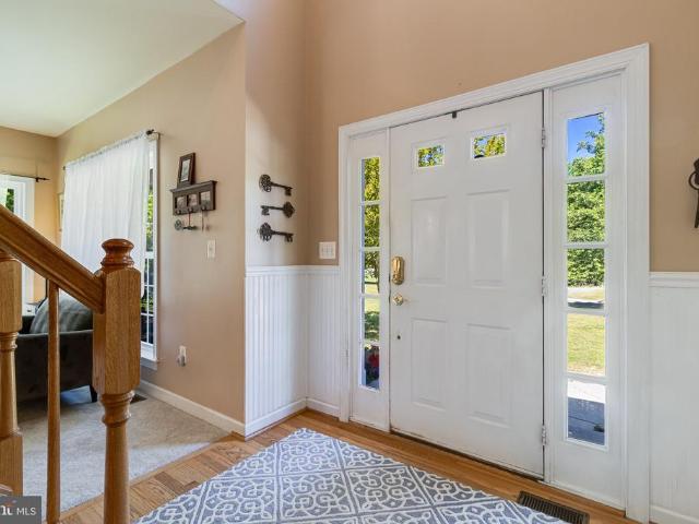 7425 Mayflower Ct