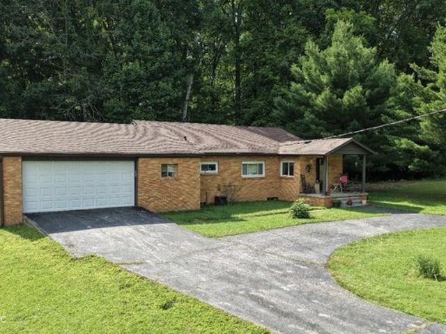 7426 N Baltimore Rd, Monrovia, IN 46157