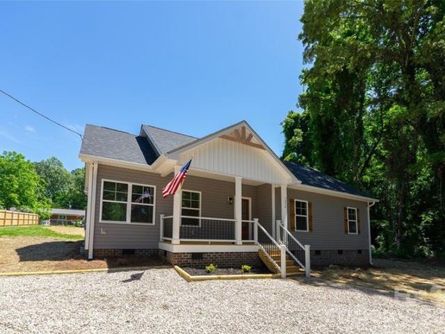 7426 Hambright Rd, Huntersville, NC 28078