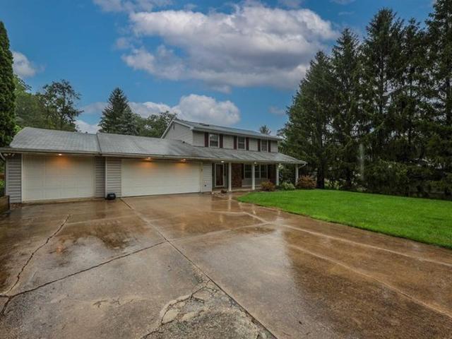 7426 Kruge Dr, Fort Wayne, IN 46809