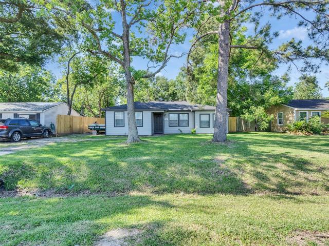7426 Stephanie Drive