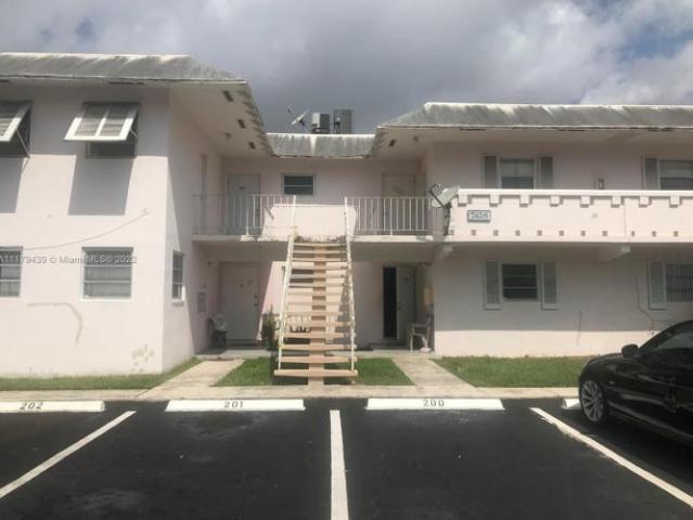 7426 82nd St SW #D120, Miami, FL 33143