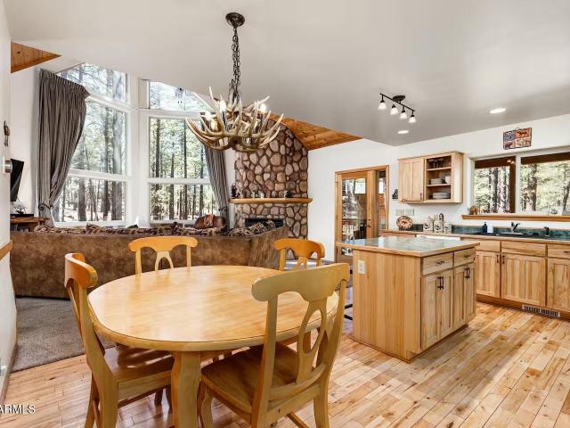 7427 e knighthood lane