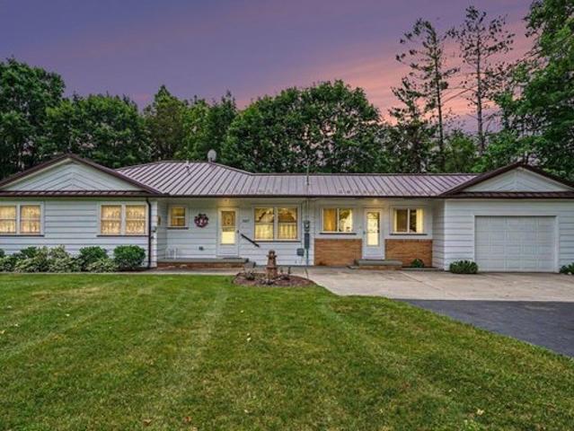 7427 Luella St, Hale, MI 48739