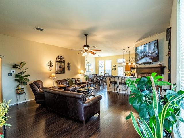 7427 Lake Front Trail