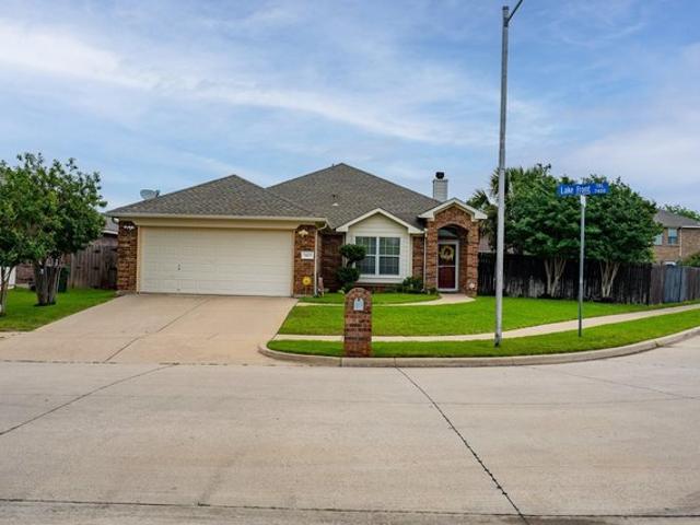 7427 Lake Front Trl, Arlington, TX 76002