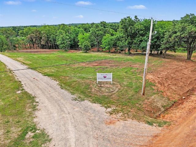 7427 Redbud Trail