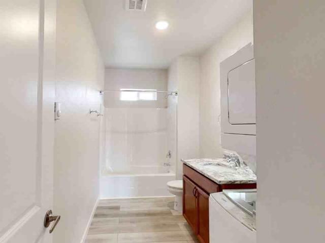 7427 S D St Studio Apartment for Rent at 7427 S D St, Tacoma, WA 98408 South End