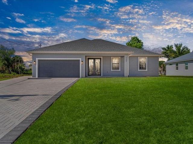7427 Sea Mist Dr, Port Charlotte, FL 33981
