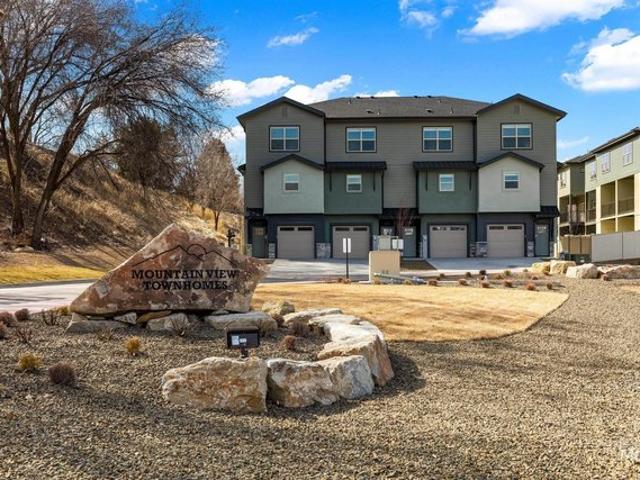 7427 W Swain Ln, Garden City, ID 83714