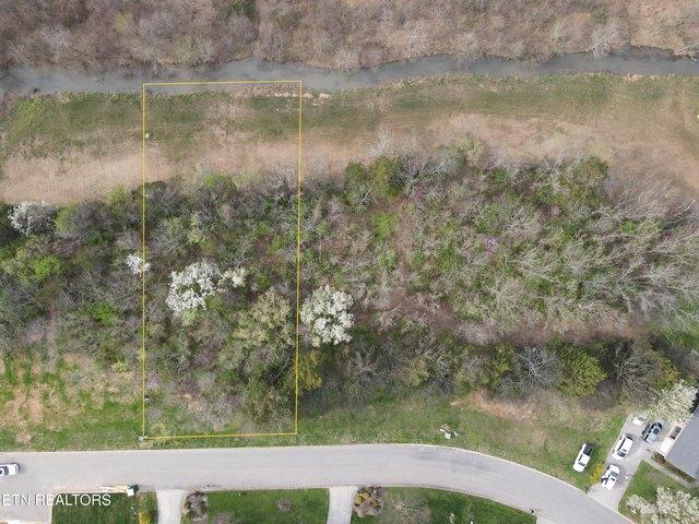 7428 Country Meadow Dr, Knoxville, TN 37918