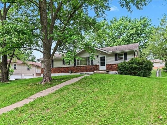 7420 N Main St, Kansas City, MO 64118