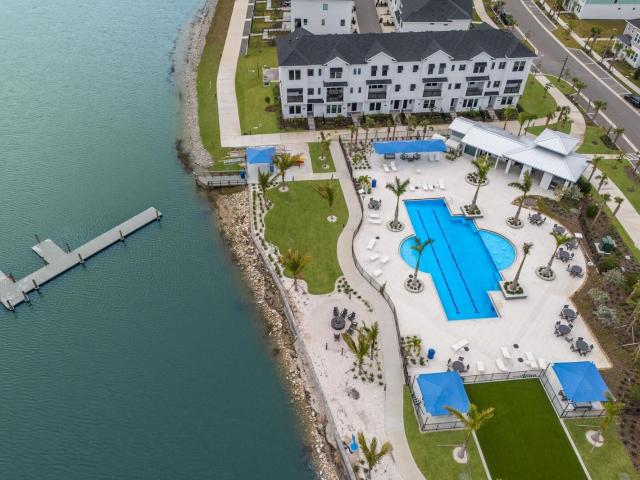 7420 Newham Ln, Sarasota, FL