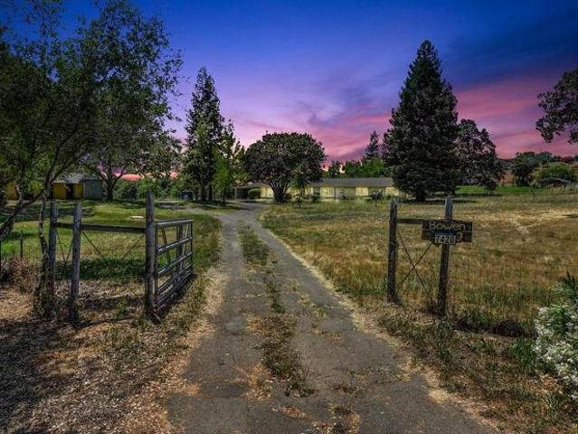 7420 Carr Hall Ln, Loomis, CA 95650
