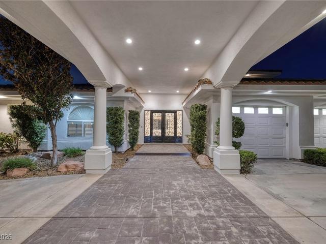 7421 Silver Palm Avenue
