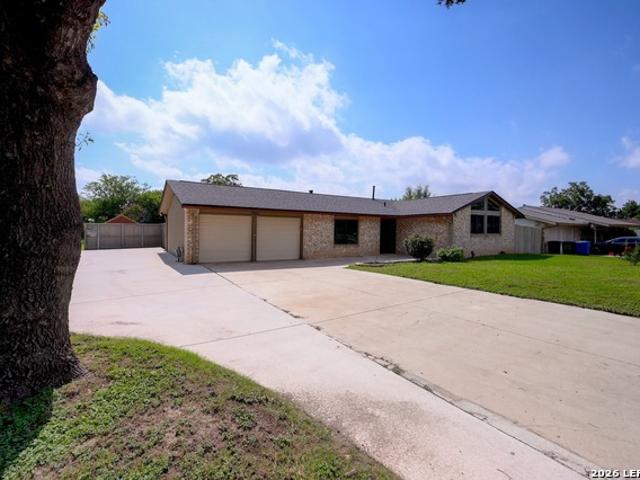 7422 Midcrown Dr