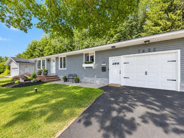 7422 Rosewood Cir