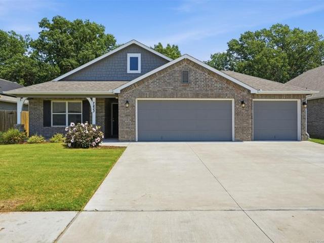 7423 S Walnut Ave, Broken Arrow, OK 74011