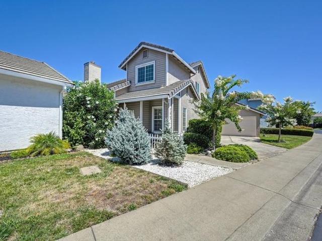 7423 Woodville Ln, Sacramento, CA 95842