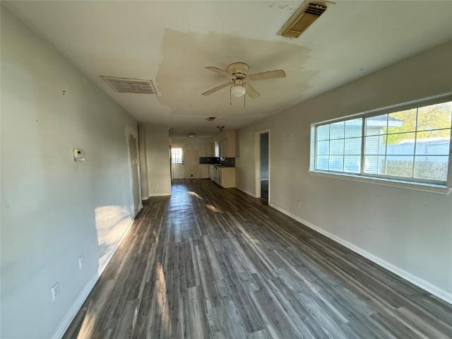 742 27th St, San Leon, TX 77539 | MLS #16709 | Compass