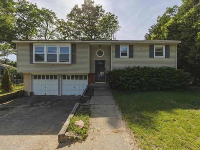 742 Church Rd, Colchester, VT 05446