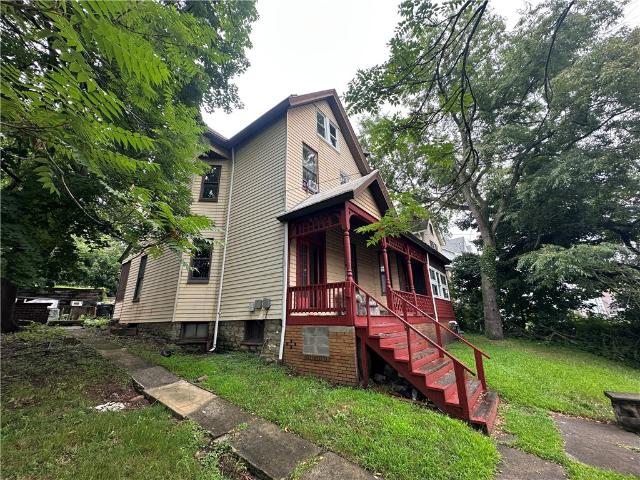 742 Chartiers Avenue