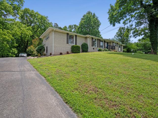 742 Currey Rd