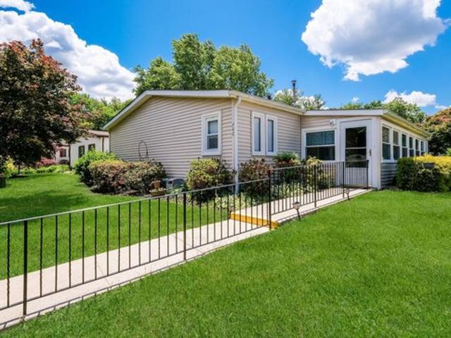 742 Dogwood Dr, North Wales, PA 19454