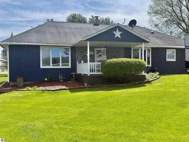 742 E Van Buren Rd, Alma, MI 48801