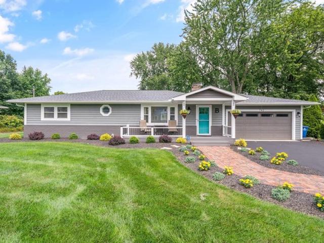 742 E College Ave, Westerville, OH 43081