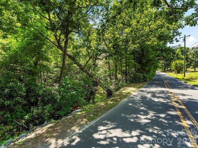 742 Hiawassee Ave, Black Mountain, NC 28711