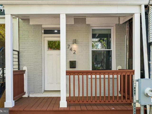 742 Irving St NW, Washington, DC 20010 | MLS #DCDC2254