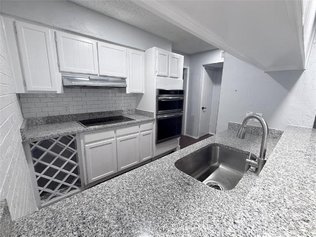 742 Oakwood Trail