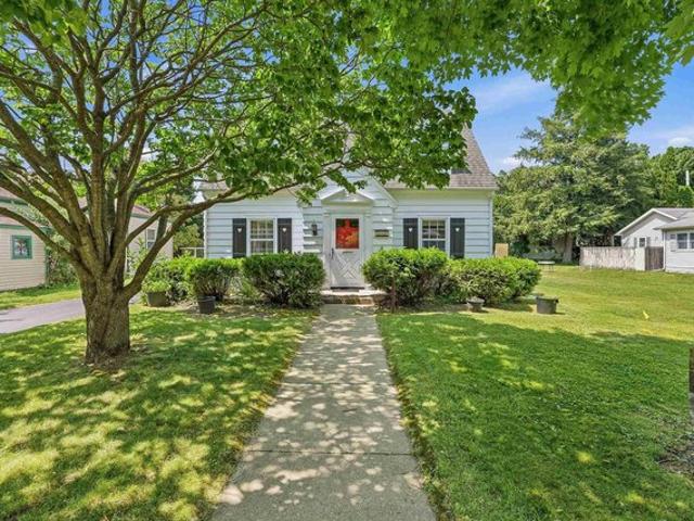742 Lincoln St, Ripon, WI 54971